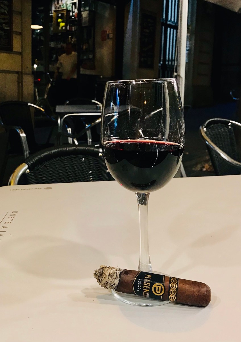 Slanted Barcelona street, Argentinian wine, Nicaraguan cigar – Sila Blume